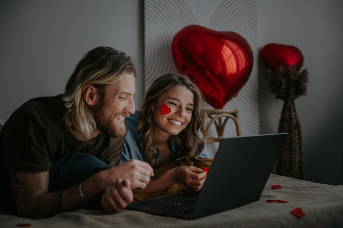 El Lenguaje del Amor Digital: Ideas Únicas para Celebrar San Valentín ...